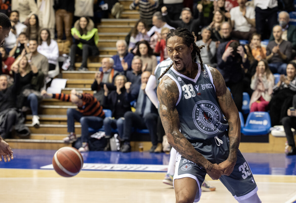 RESMİ: Manisa'nin Yeni Uzunu Terry Oldu (Analiz) - Basketbol Haber